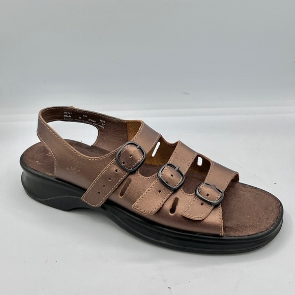 Clarks | Shoes | Clarks Springers Sunbeat Bronze 8m Leather 3buckle ...
